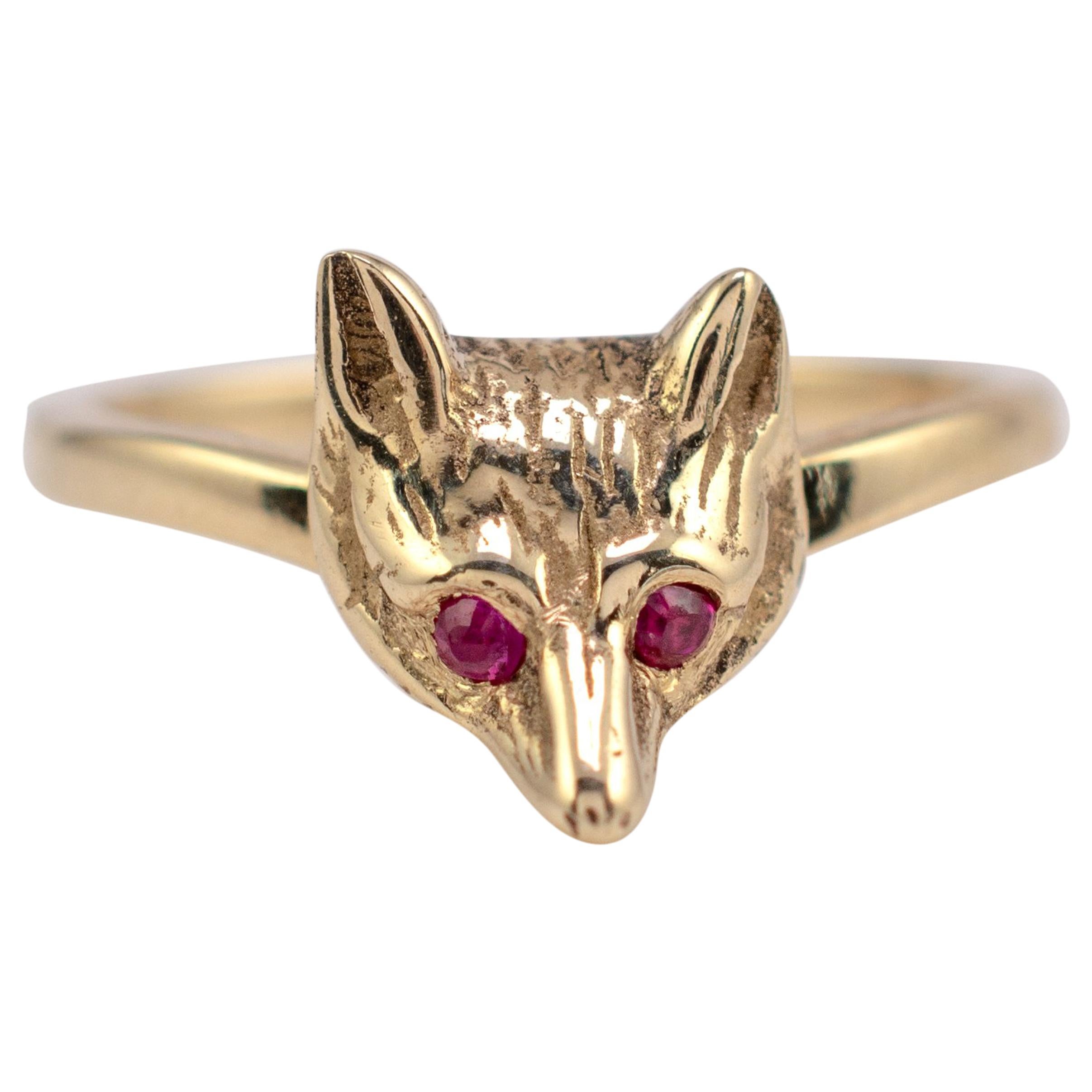Ruby Fox Head Ring 9 Karat Yellow Gold For Sale at 1stDibs