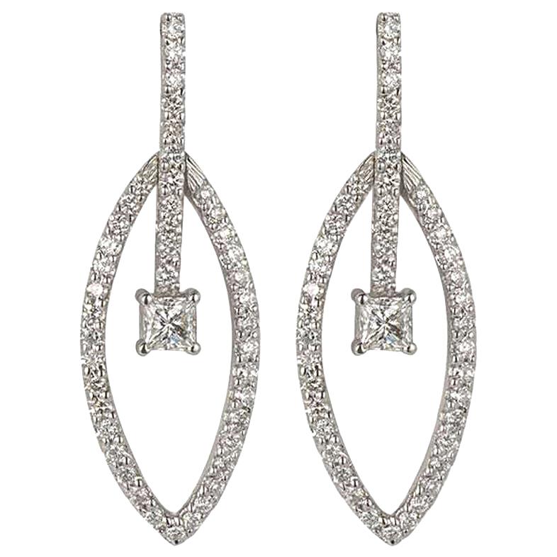 1.56 Carats Diamond Gold Long Dangle Earrings For Sale at 1stDibs