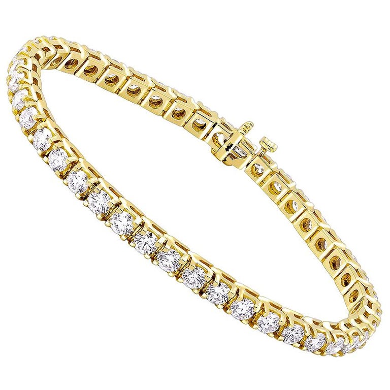 6 Carat Round Brilliant Cut Diamond Tennis Bracelet in 14 Karat White Gold For Sale at 1stDibs