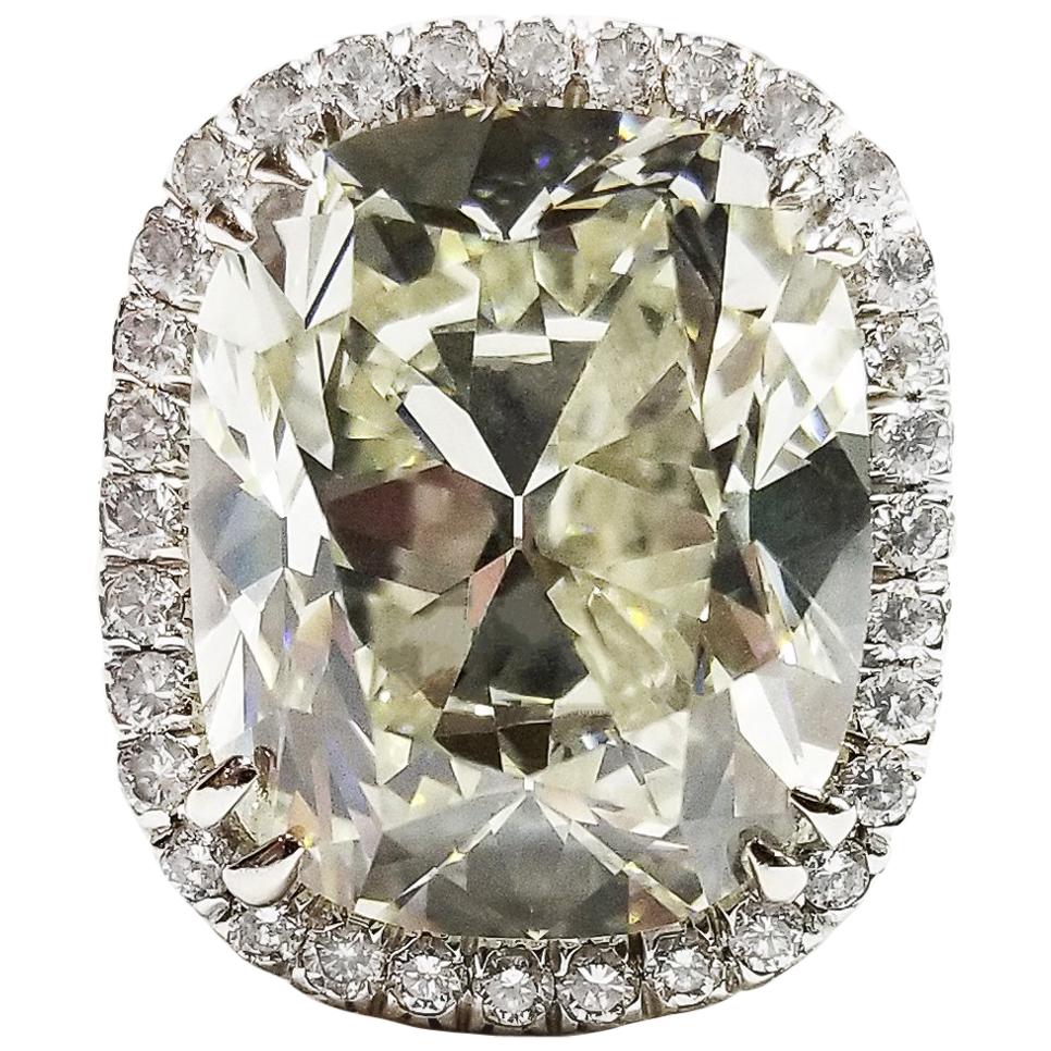 Fine Diamond Ring For Sale at 1stDibs