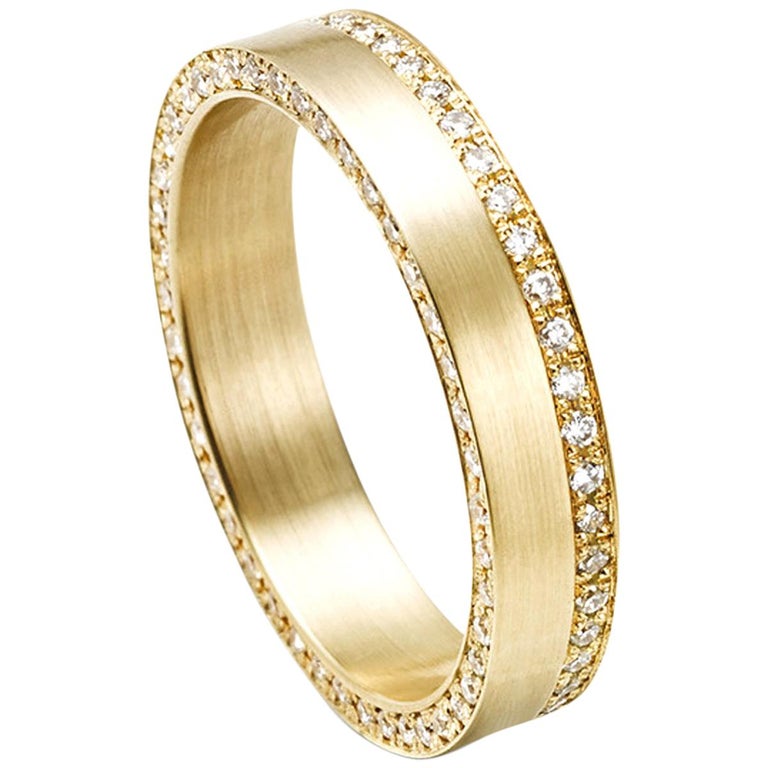 18 Karat Yellow Gold Diamond Ring For Sale at 1stDibs