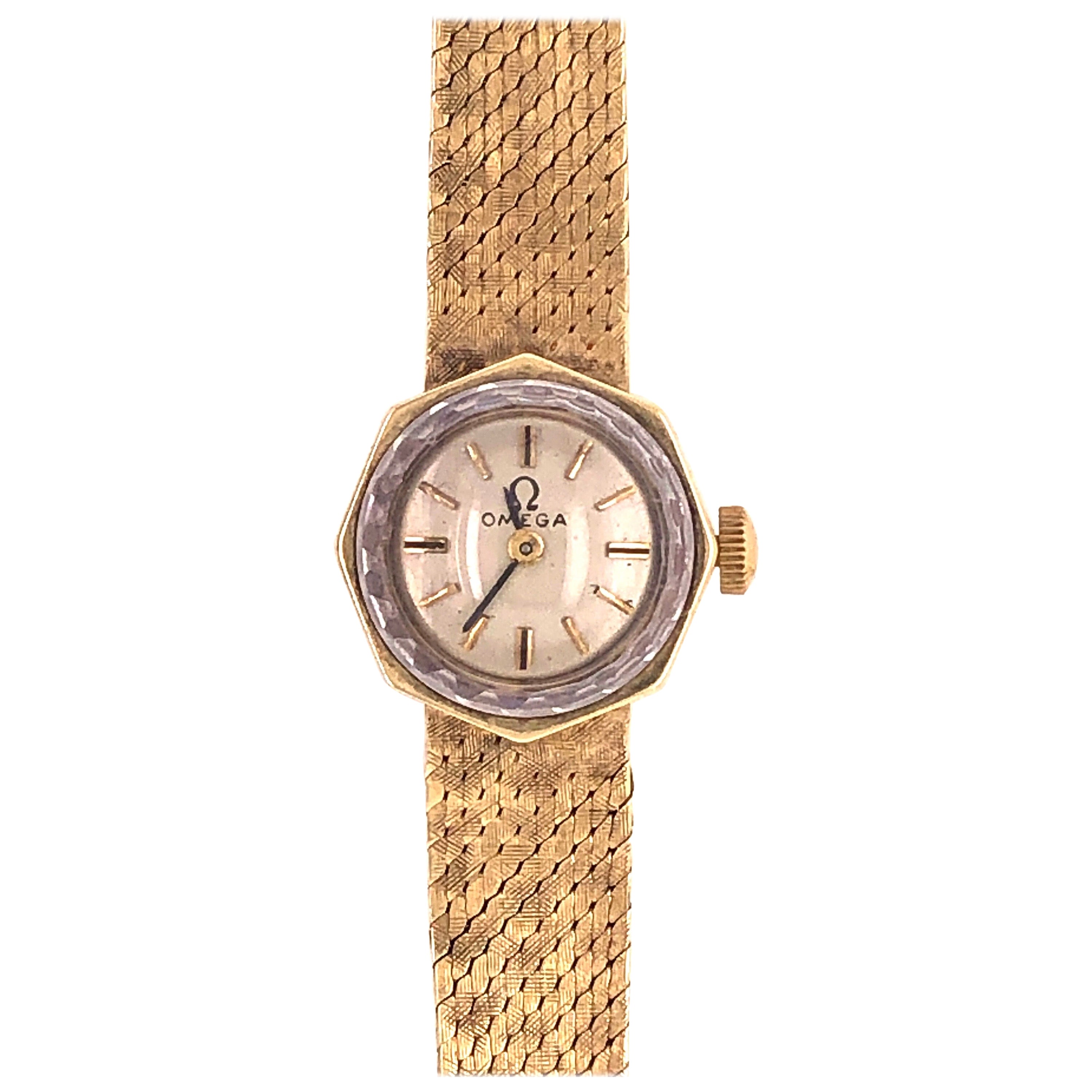 Omega 17 Jewel Movement Yellow Gold Wristwatch For Sale at 1stDibs