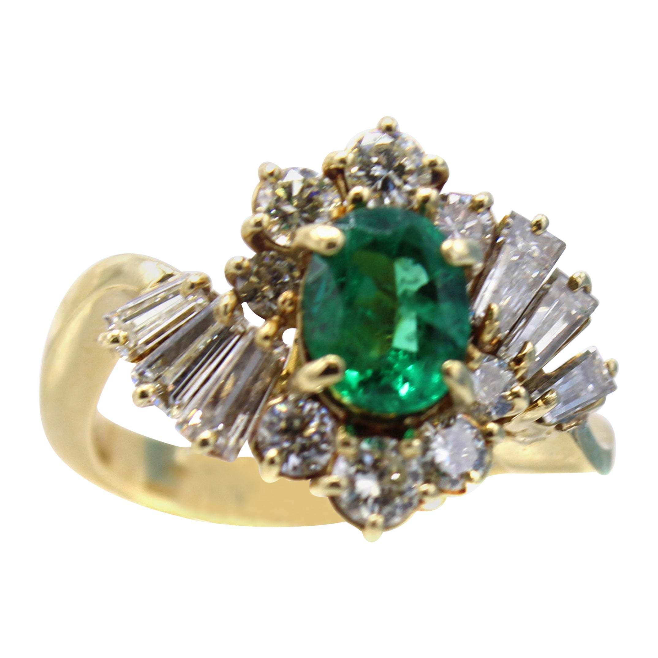 Emerald Diamond 18K Gold Ring For Sale at 1stDibs