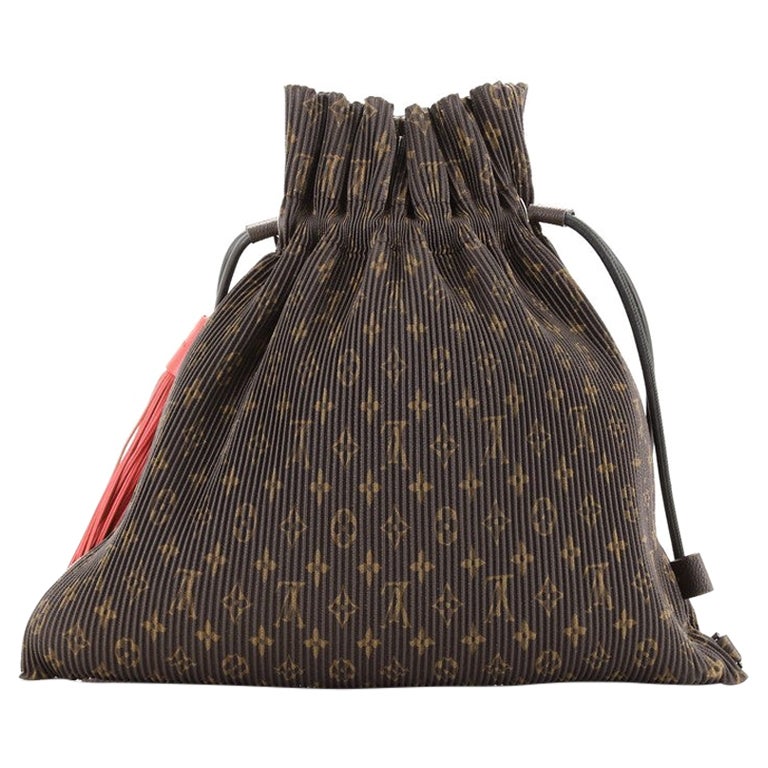 Louis Vuitton Explorer Shoulder Bag Pleated Monogram Canvas MM at 1stDibs