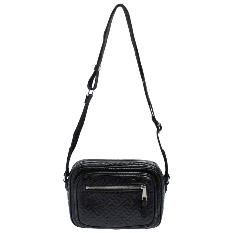 Sac bandoulire Burberry Paddy en cuir gaufr noir avec monogramme sur ...