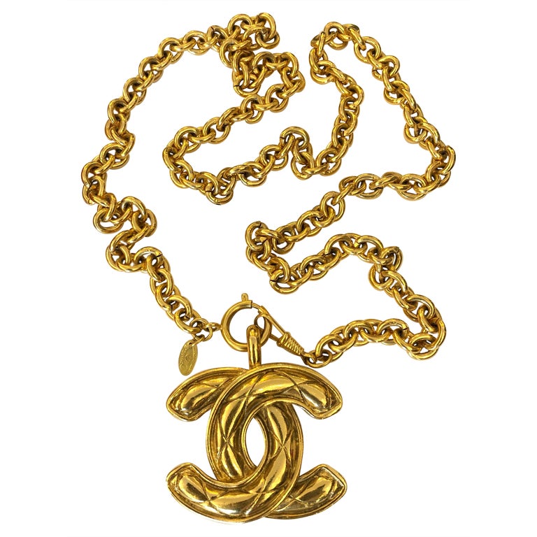 1980s Vintage CHANEL Gold Toned Quilted CC Chain Necklace Large Size at ...