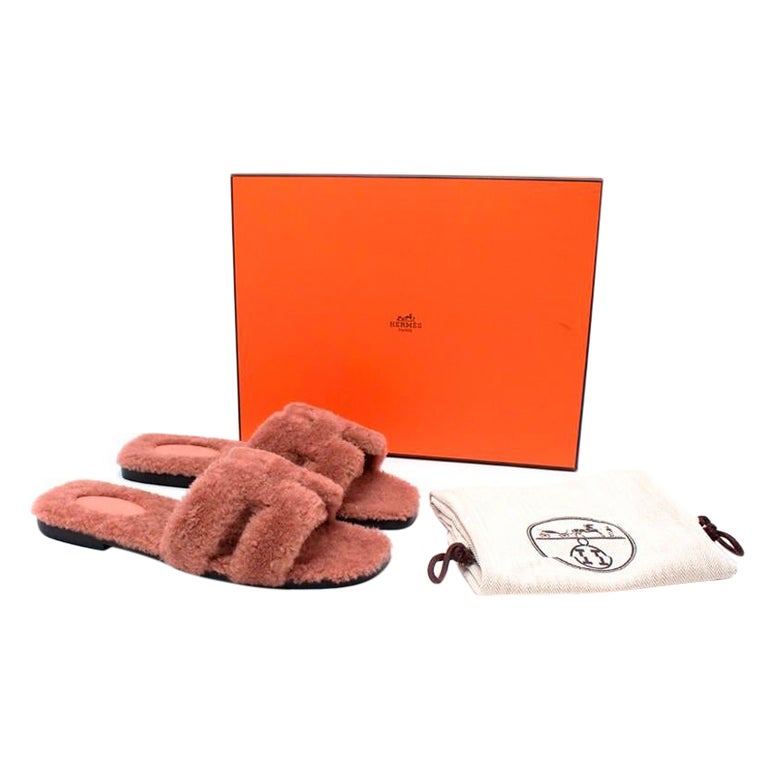 Hermes Rose Oran 38 Shearling Sandals For Sale at 1stDibs
