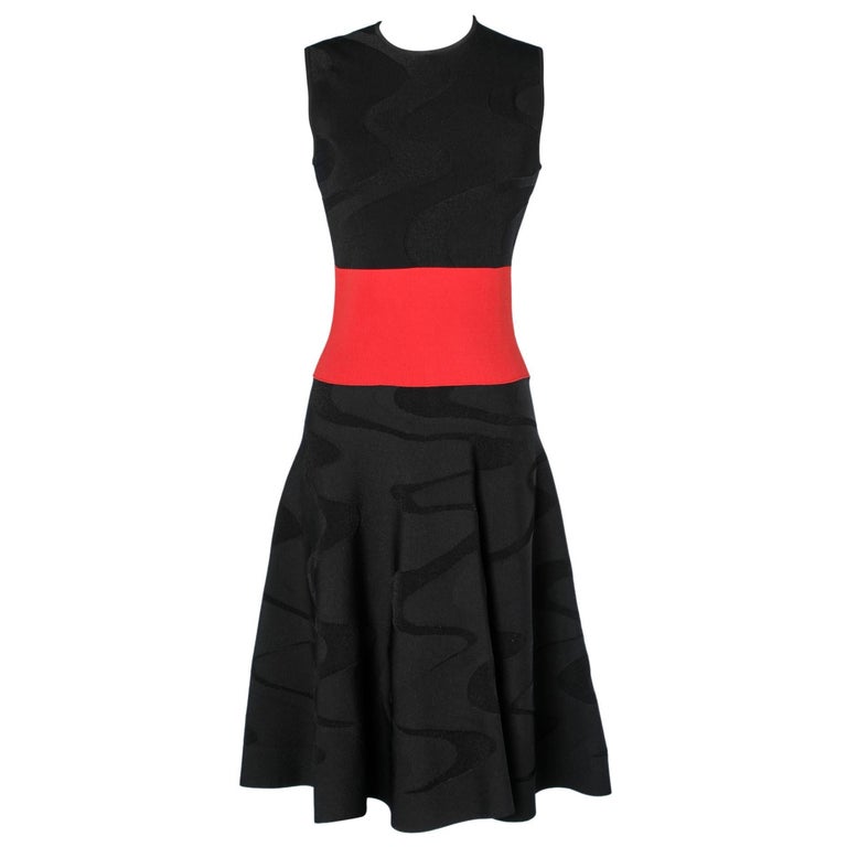 Sleeveless black and red knit dress Alexander McQueen For Sale at 1stDibs