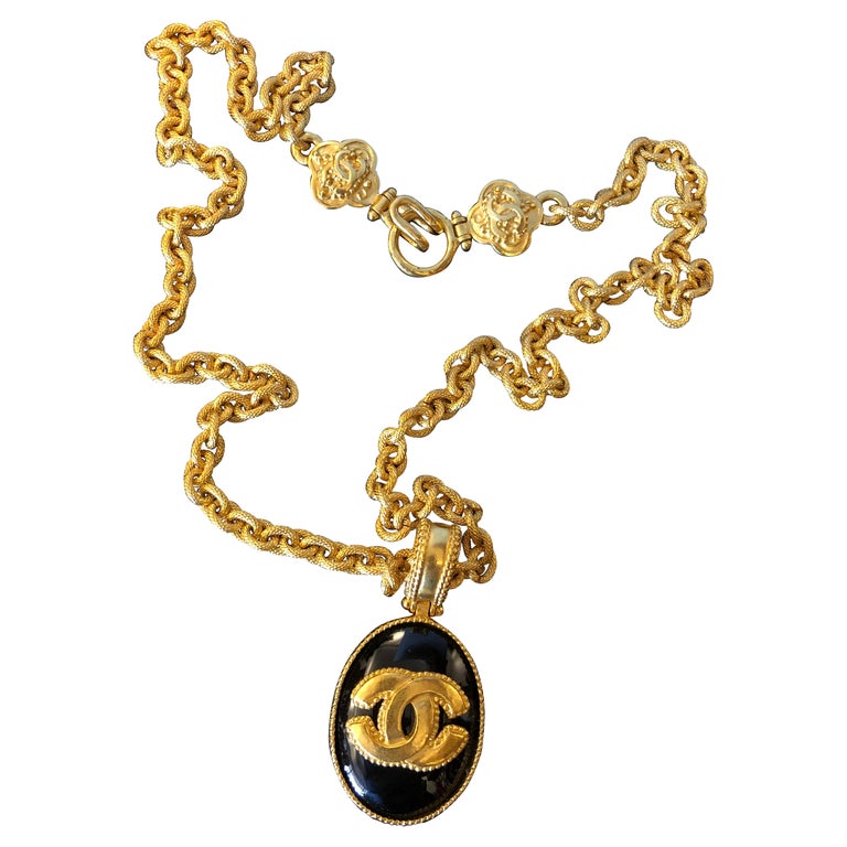 1990s Vintage CHANEL Gold Toned Black Gold CC Chain Necklace at 1stDibs