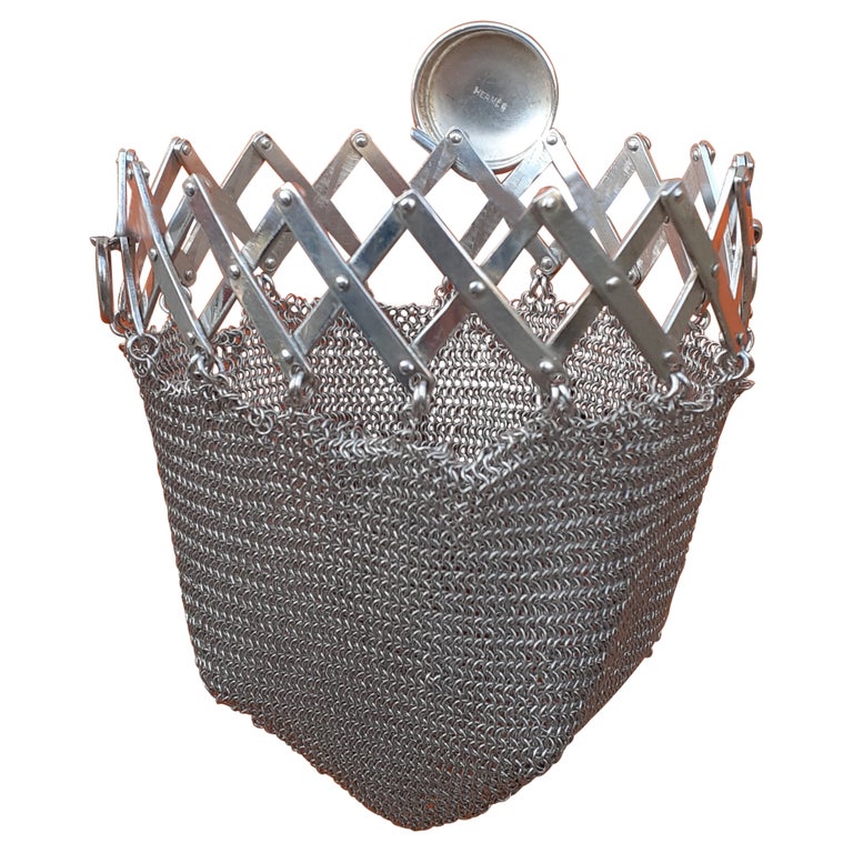 Exceptional Hermès Retractable Silver Chainmail Meshes Coin Purse ...