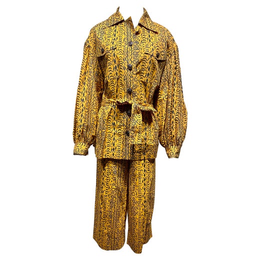 Alber Elbaz for Yves Saint Laurent Autumn-Winter 1999 fox fur capelet ...