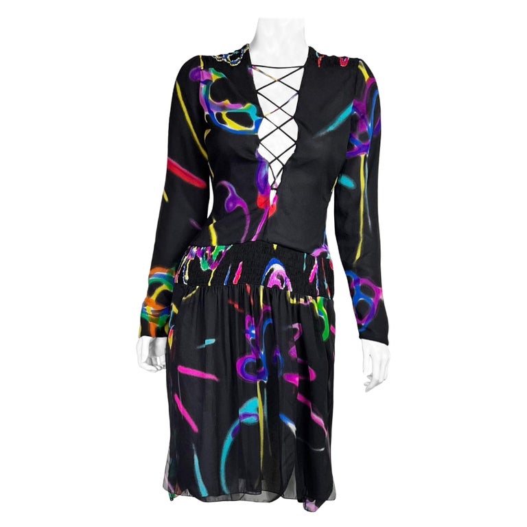 Versace Spring 2002 RTW Silk Cut Out Dress For Sale at 1stDibs