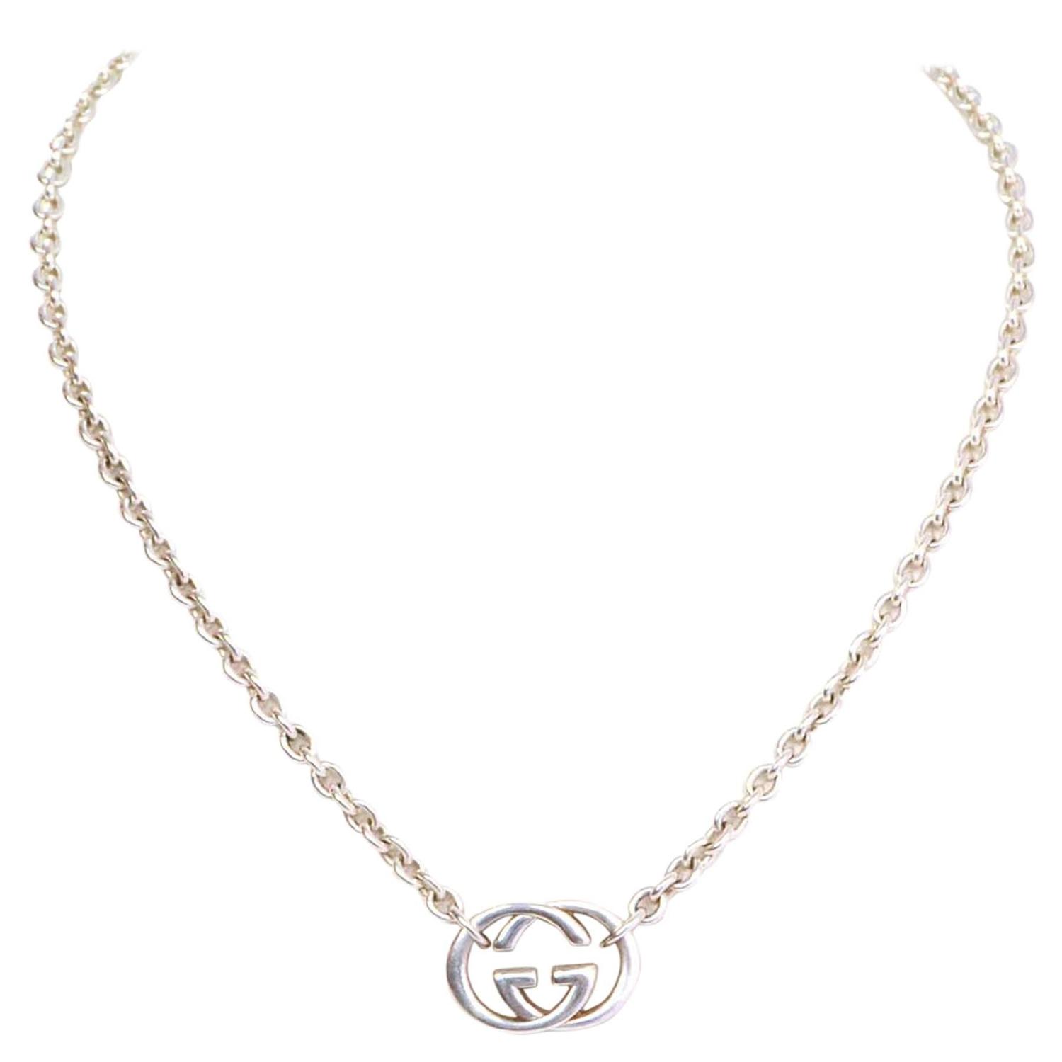 Gucci Sterling Silver Logo Chain Necklace For Sale at 1stdibs