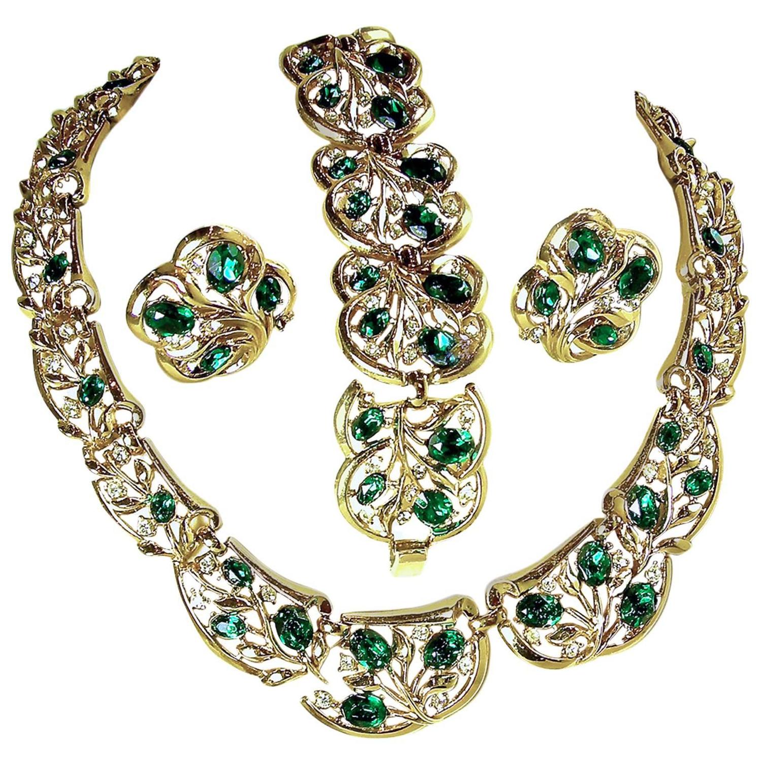 Vintage 1960s Trifari Green Necklace Bracelet And Earrings Set At 1stdibs