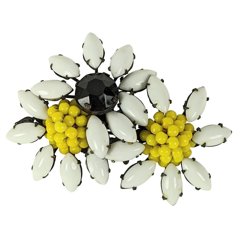Miriam Haskell Daisy Cluster Brooch For Sale at 1stDibs