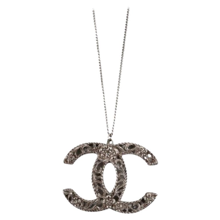 CHANEL CC PENDANT Necklace For Sale at 1stDibs