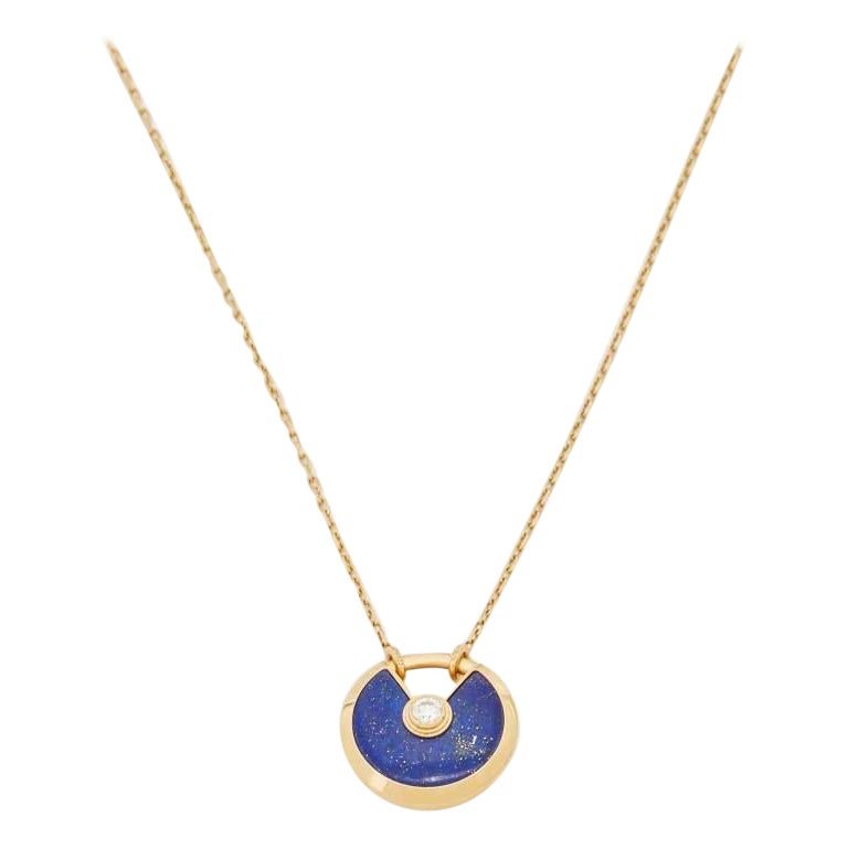 Cartier, petit modèle de collier Amulette De Cartier en or jaune 18 ...