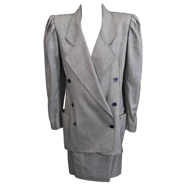 Ungaro Wool Houndstooth Strong Shoulder Suit For Sale at 1stDibs
