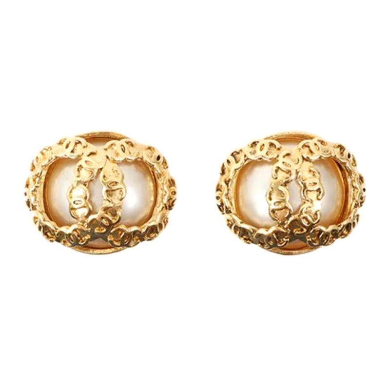 Chanel Pearl CC Mark Earrings, 1994 For Sale at 1stDibs