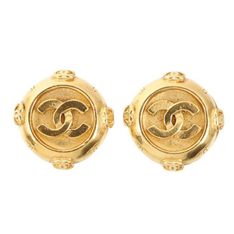 Chanel Round 4 CC Mark Earrings For Sale at 1stDibs