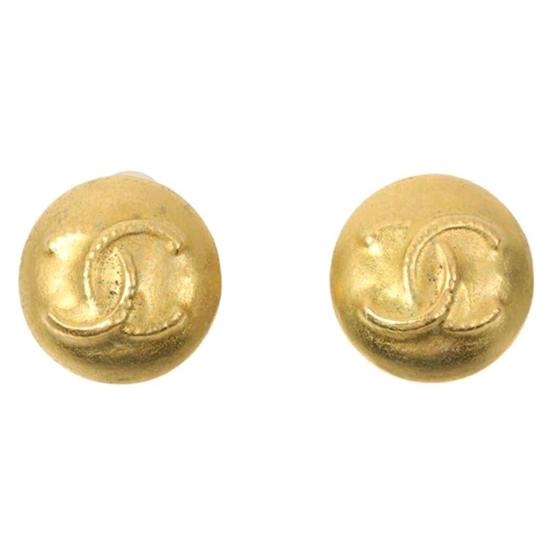 Chanel Round CC Mark Earrings For Sale at 1stDibs