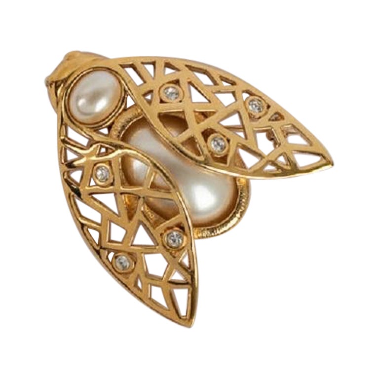 Christian Dior "Bee" Gold Metal Brooch For Sale at 1stDibs