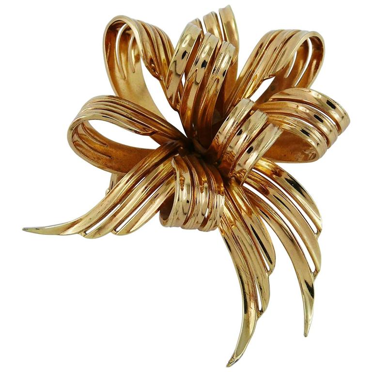 Christian Dior Vintage 1966 Gold Toned Ribbon Bow Brooch at 1stDibs