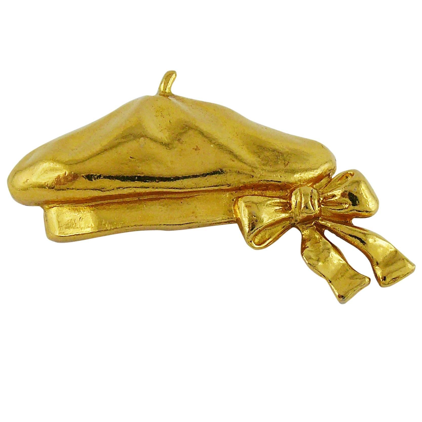 Chanel Vintage Gold Toned Beret Hat Brooch at 1stDibs | chanel hat ...