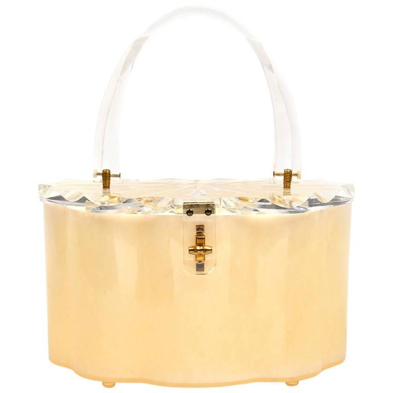 1950s Scalloped Cream Pearlized and Clear Lucite Purse For Sale at 1stDibs