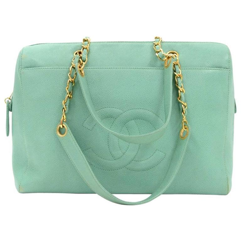 Chanel Green Caviar Leather Large Shoulder Bag For Sale at 1stDibs
