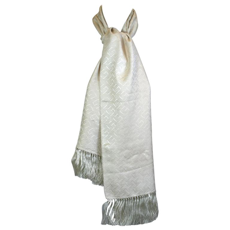 Oversized Gucci Ivory Silk Jacquard Muffler For Sale at 1stDibs