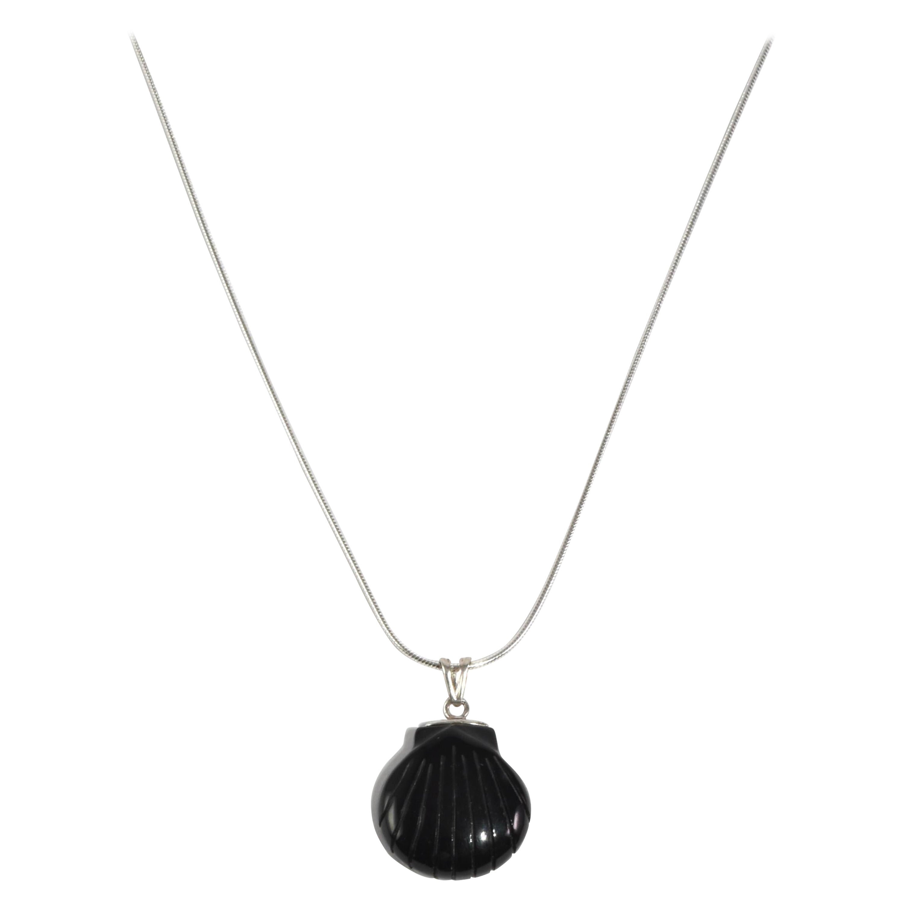 Onyx Shell Pendant Necklace For Sale at 1stDibs