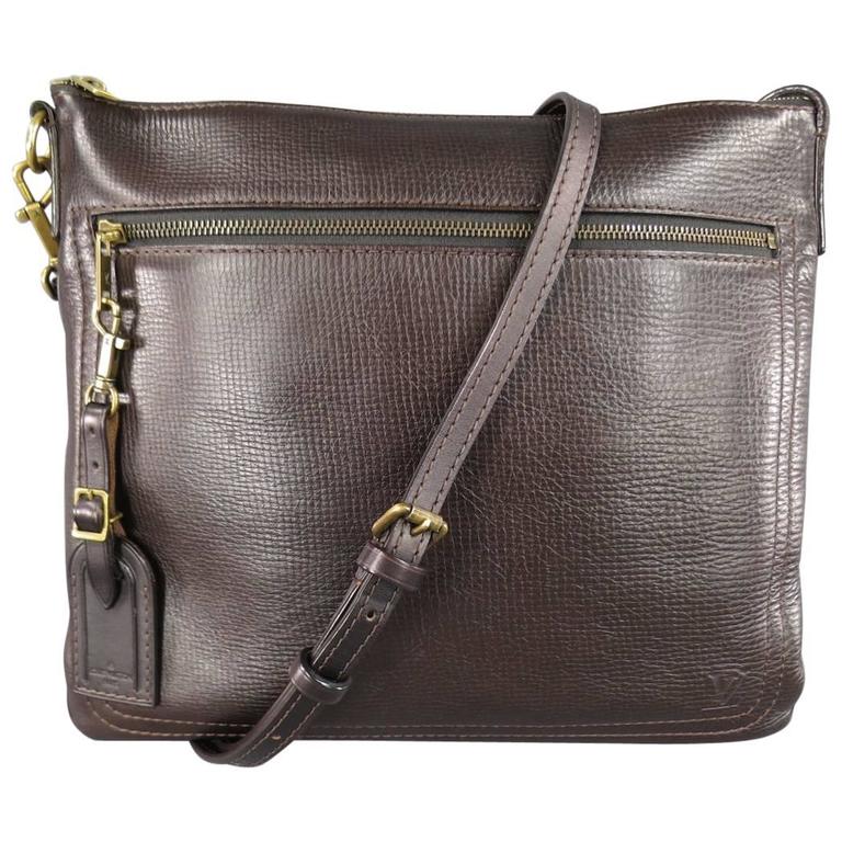LOUIS VUITTON Brown Utah Textured Leather Sac Plat Messenger Bag at ...