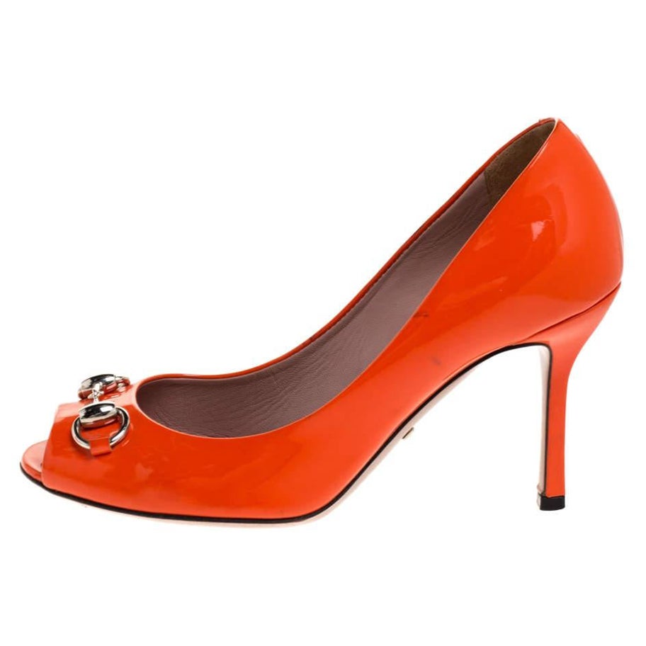 Gucci Orange Patent Leather Horsebit Peep Toe Pumps Size 36 For Sale at ...