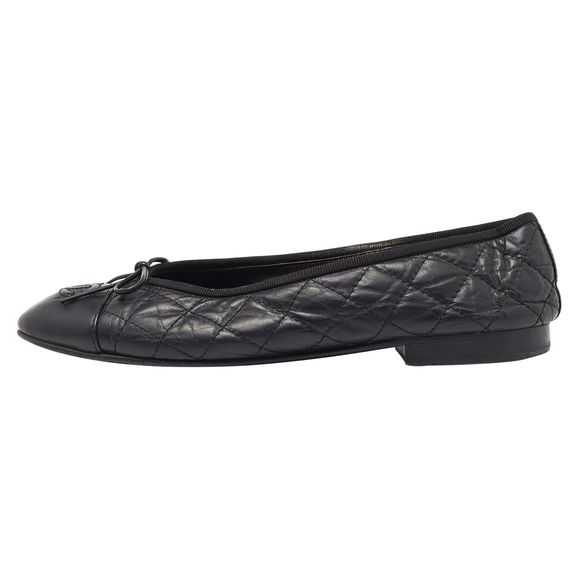 Chanel Black Quilted Leather CC Bow Cap Toe Ballet Flats Size 38 For ...