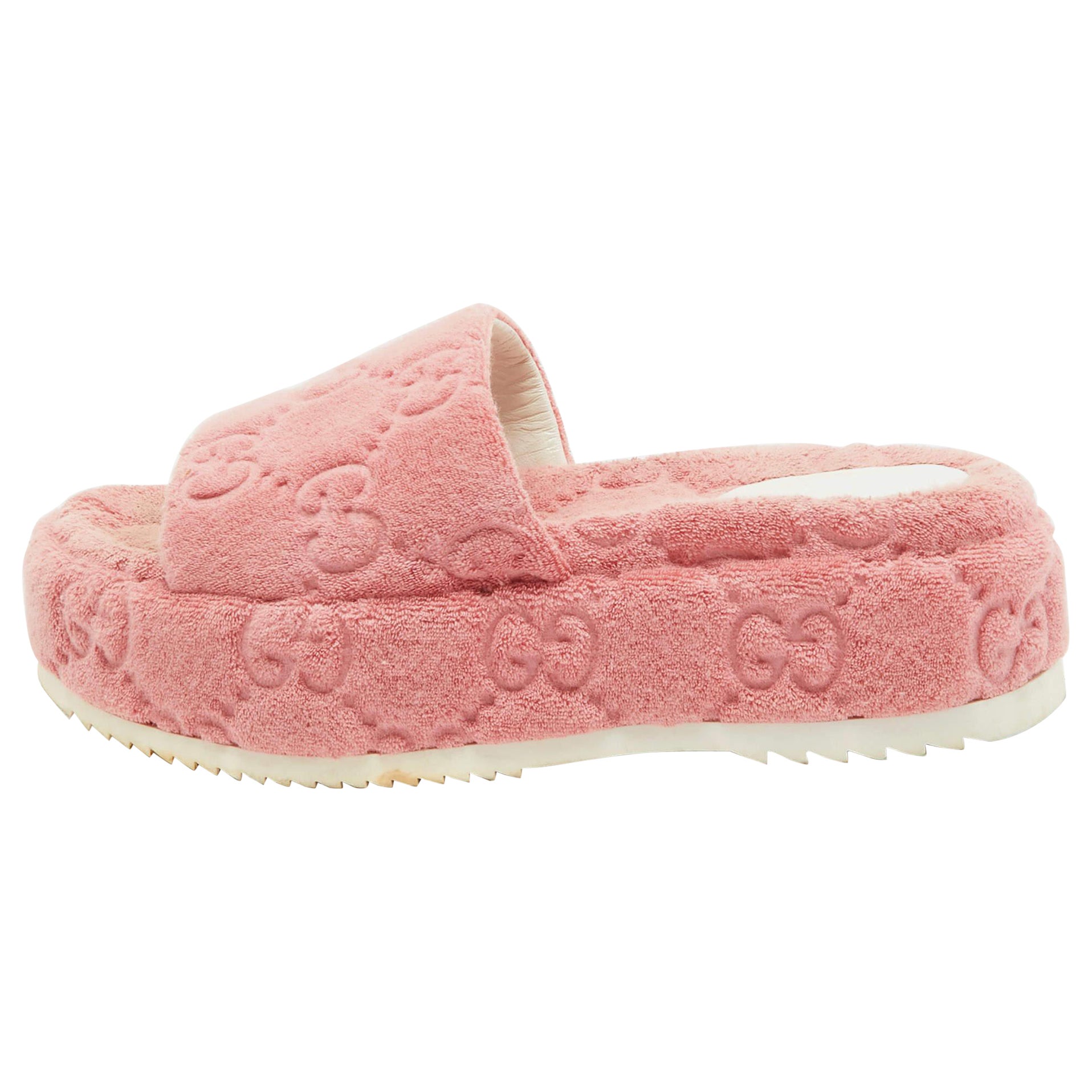 Gucci Pink Fabric GG Platform Slides Size 38 For Sale at 1stDibs