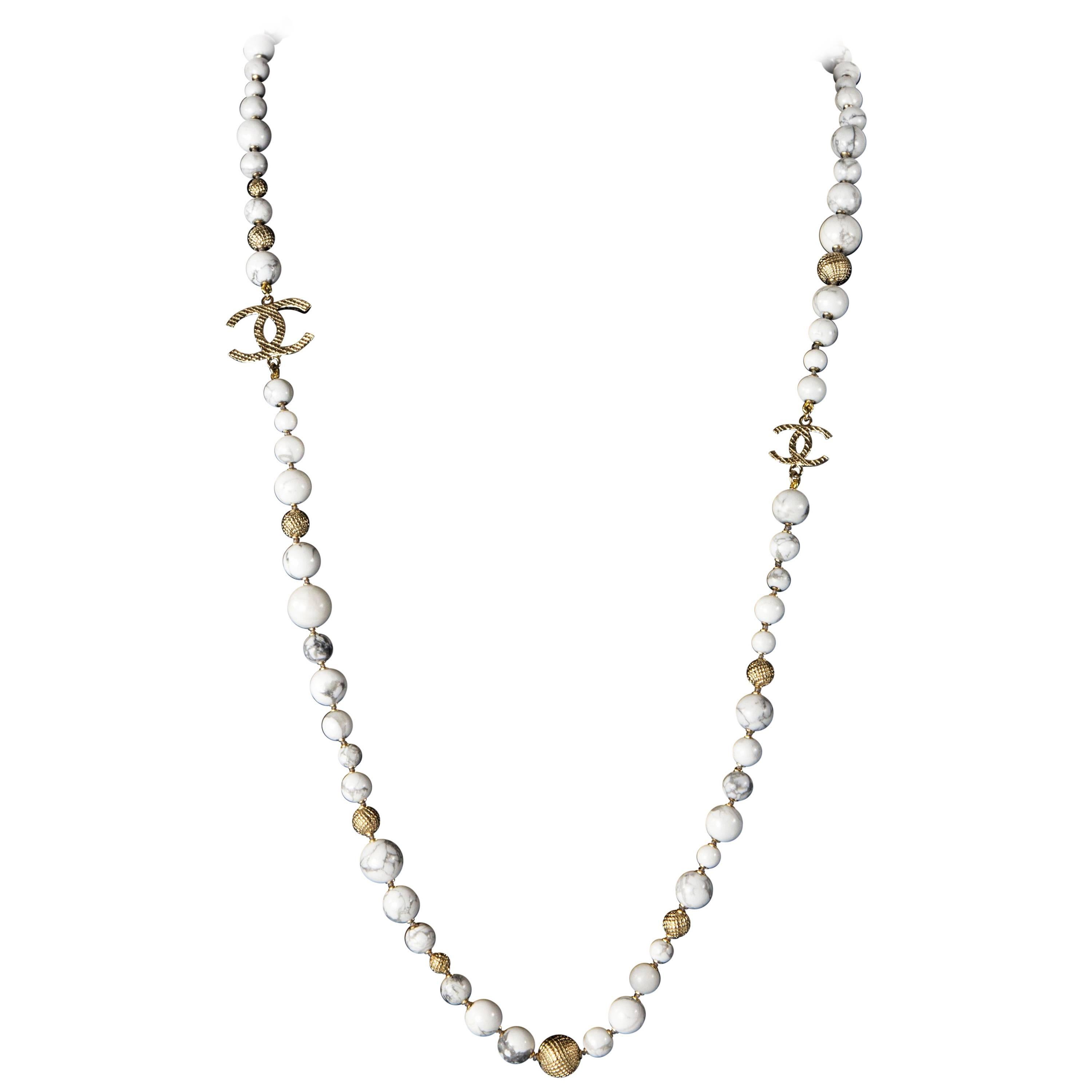 Chanel Pearl Marble Necklace 2016 - New - White Bead Gold CC Charm ...