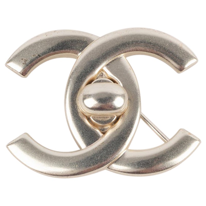 Chanel Brooches - 442 For Sale at 1stDibs | chanel brooch dupe, cc ...