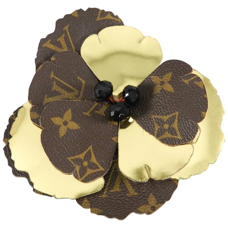Louis Vuitton Spring 2007 Runway Large Monogram Corsage Flower Brooch ...