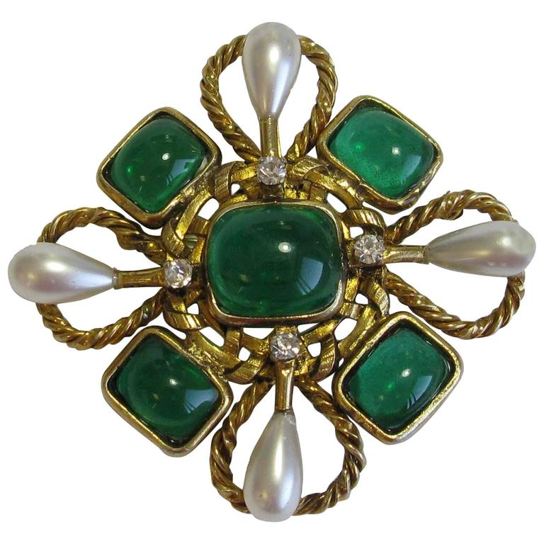 Vintage CHANEL Brooch Couture in Gilt Metal, Emerald Molten Glass ...