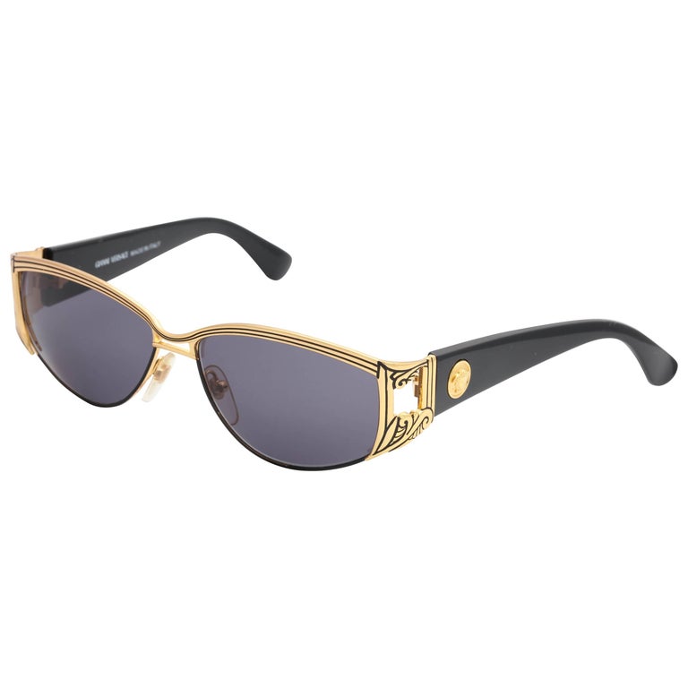 Gianni Versace Vintage Sunglasses Mod S 62 Col 18l For Sale At 1stdibs
