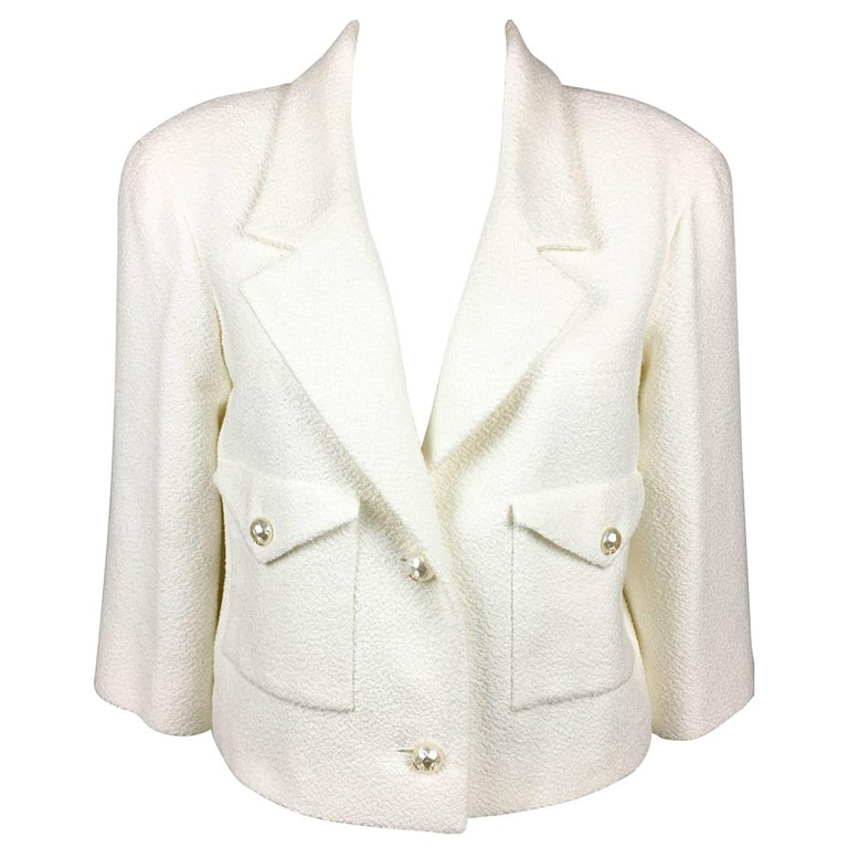 2012 Chanel Runway Look White Cotton Jacket With Faux-Pearl Buttons at ...