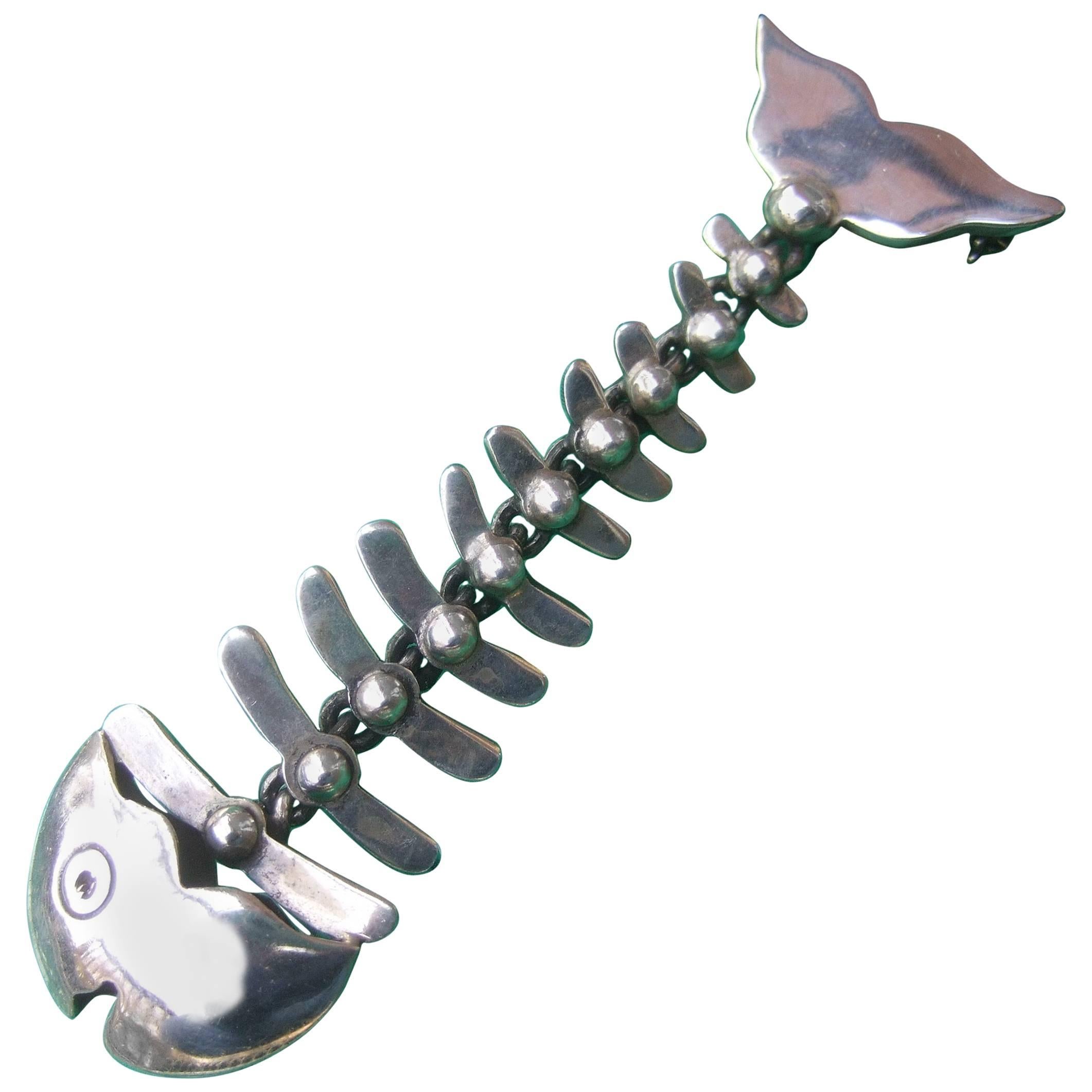 Avant Garde Sterling Articulated Fish Brooch circa 1980s at 1stDibs