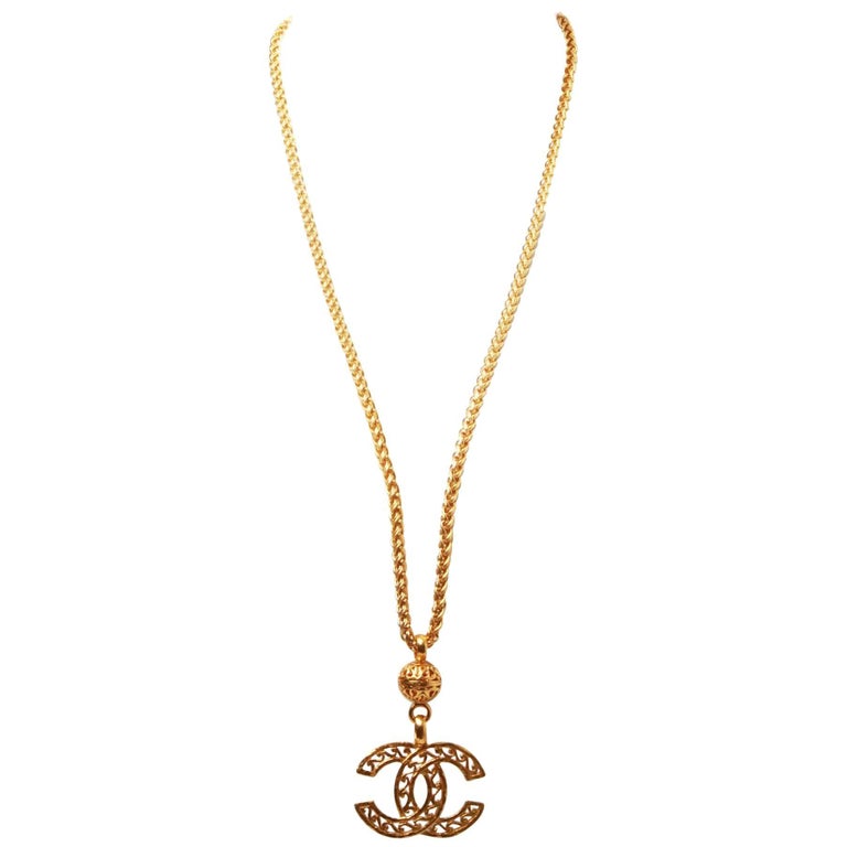 Chanel Vintage CC Pendant Necklace at 1stDibs | chanel vintage pendant