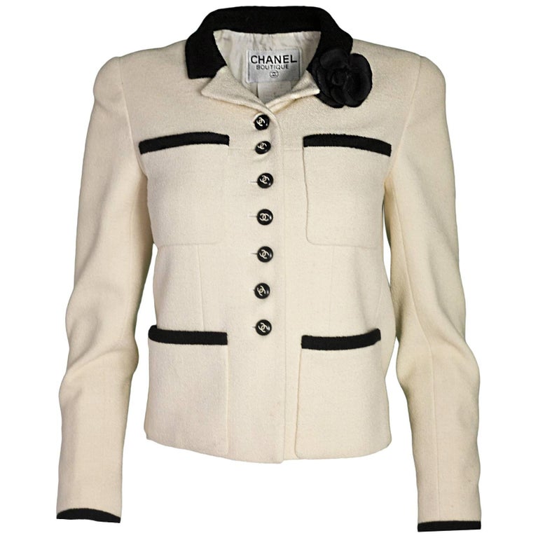Chanel Cream and Black Jacket sz FR 36 For Sale at 1stDibs