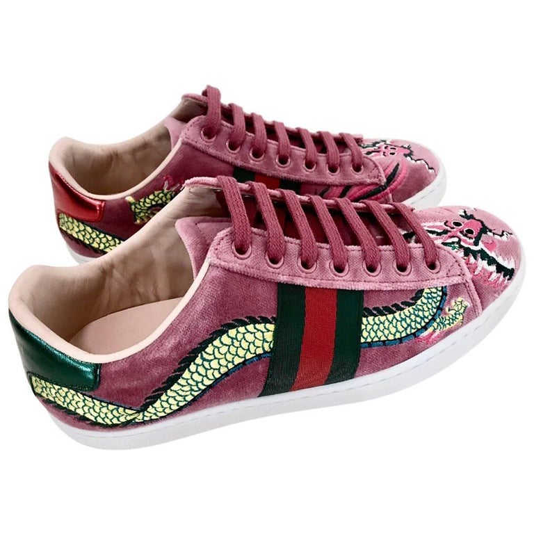 Gucci Snacks in Pink Velvet with Snake 2018 Size 36 For Sale at 1stDibs