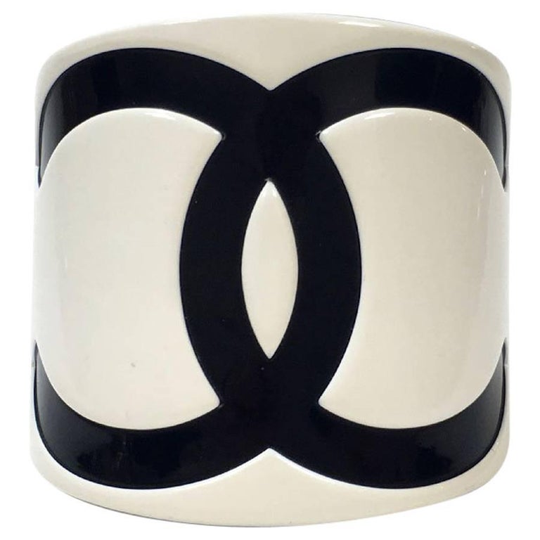 CHANEL CC Black and White Plastic Cuff Bracelet at 1stDibs | chanel ...