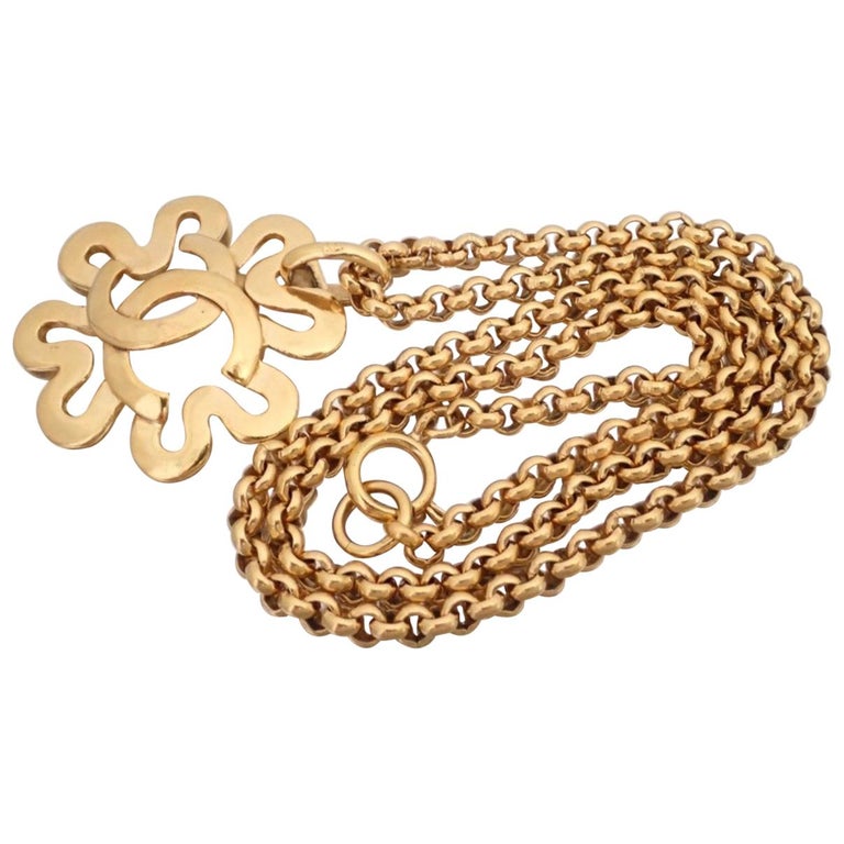 Vintage CHANEL golden chain necklace with wavy petal frame and CC mark ...