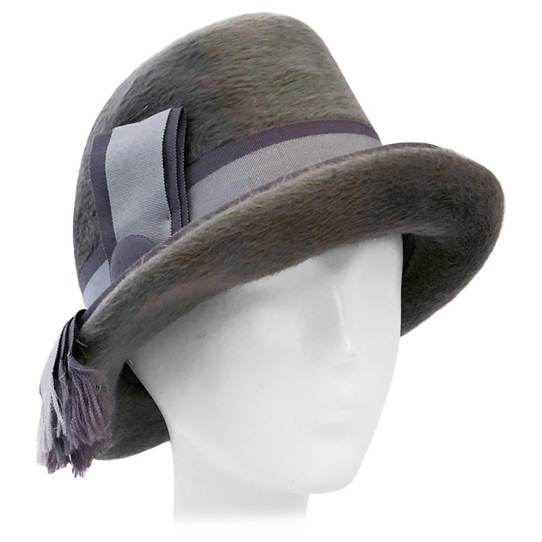 1960s I. Magnin Grey Beaver Felt Cloche For Sale at 1stDibs