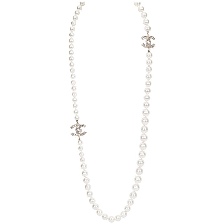 Chanel Classic Pearl CC Rhinestone Long Necklace at 1stDibs | chanel ...